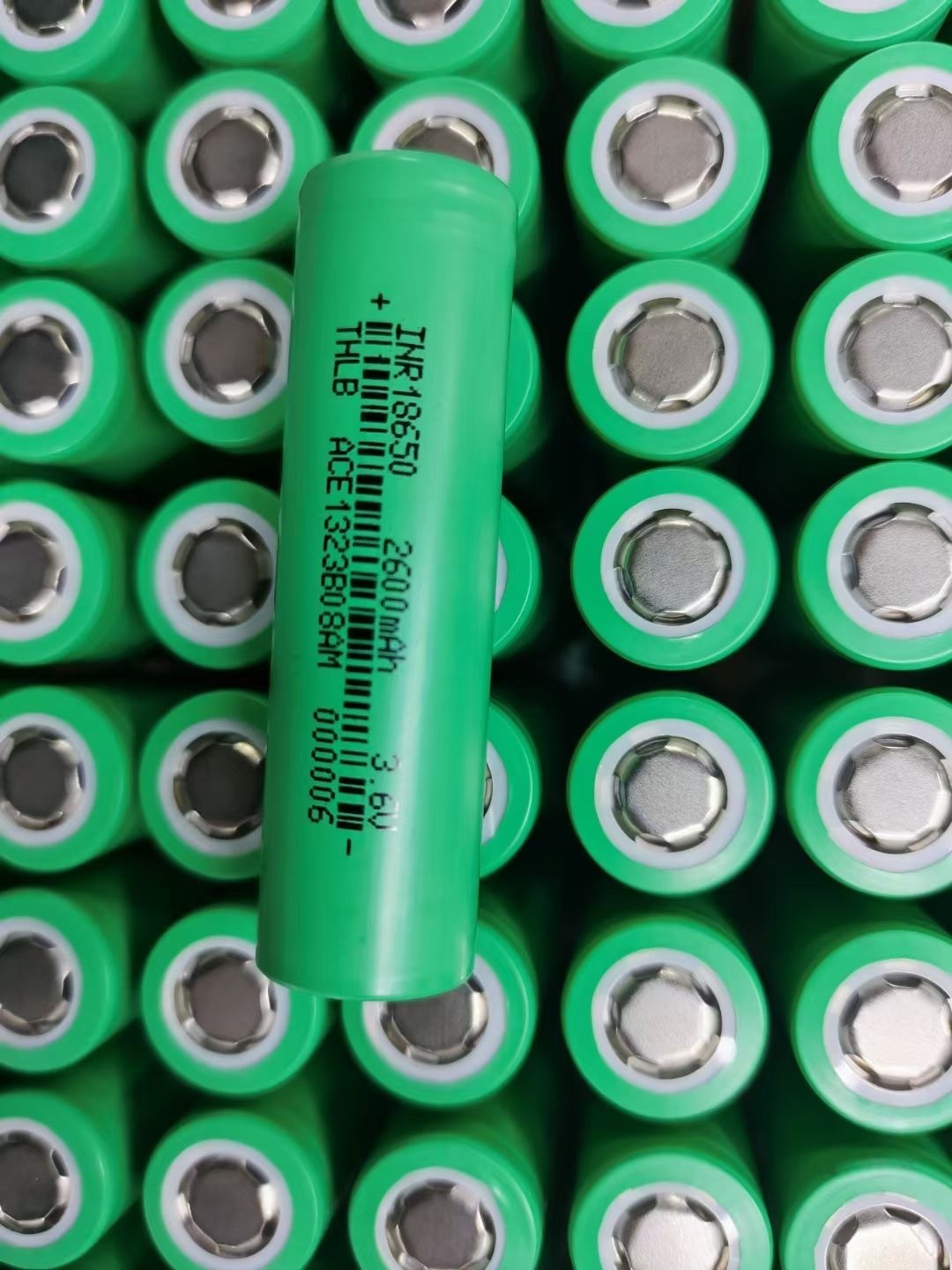 LiNiMnCoO2 18650 Lithium Ion Battery Cells 3.6 Volt 2600mAh For ...